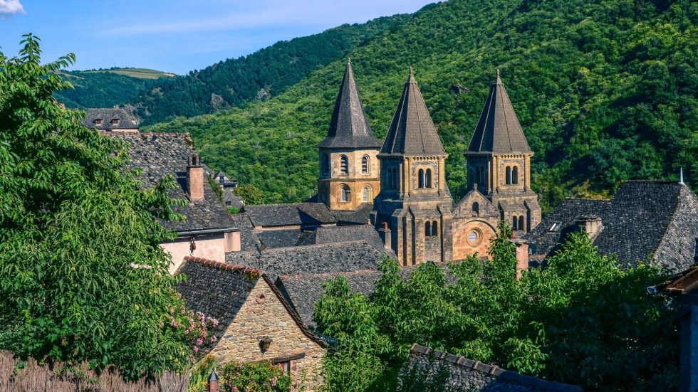 Turismo en Conques: Un viaje al corazón medieval de Francia | Tu ...